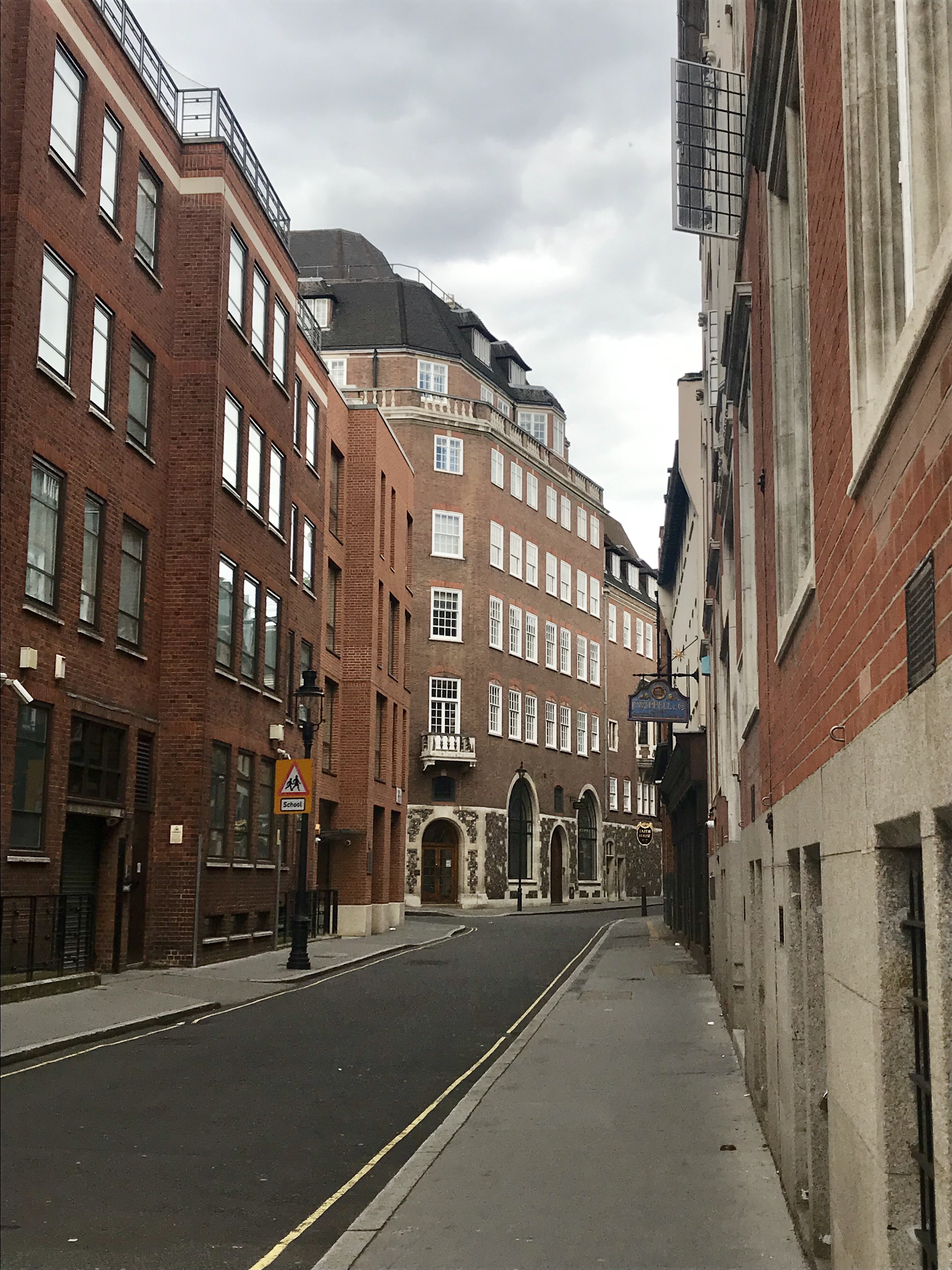 Touring London – Day 1 | Biscotti and a Ph.D.
